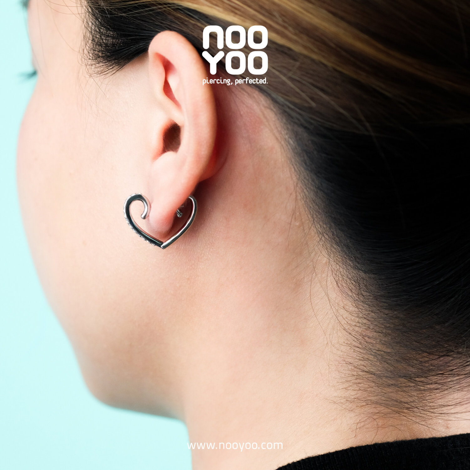 (30872) ต่างหูห่วง Heart Shaped Clicker Hoops with CZ - NooYoo