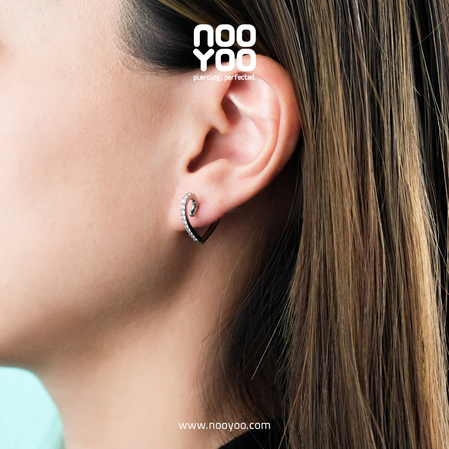 (30872) ต่างหูห่วง Heart Shaped Clicker Hoops with CZ - NooYoo