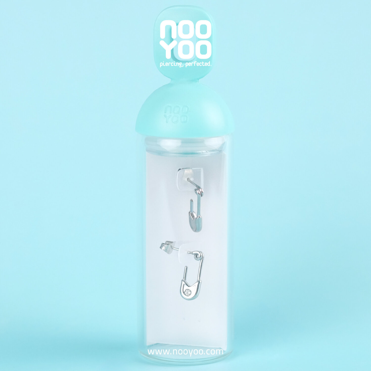 (31172) ต่างหู TINY SAFETY PIN Crystal - NooYoo