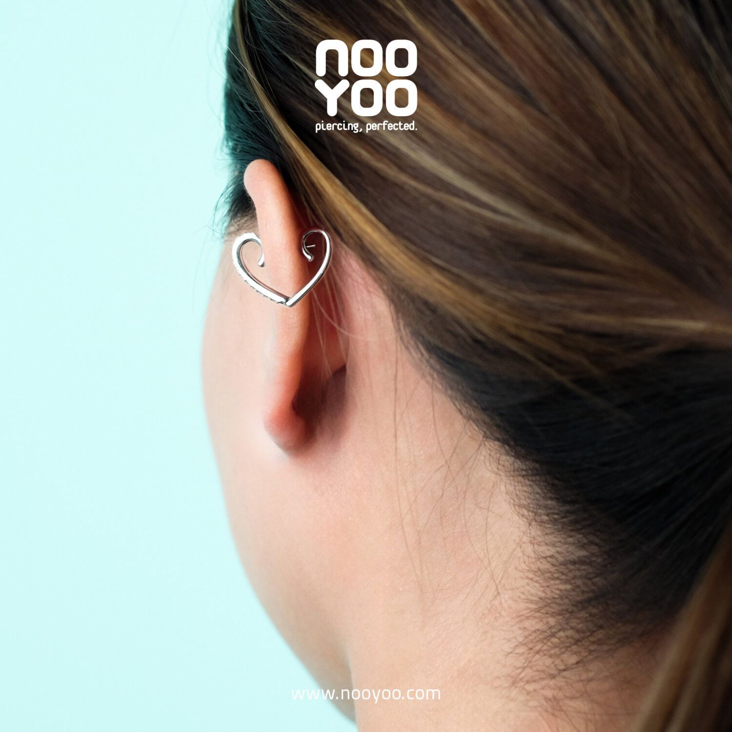 (30872) ต่างหูห่วง Heart Shaped Clicker Hoops with CZ - NooYoo