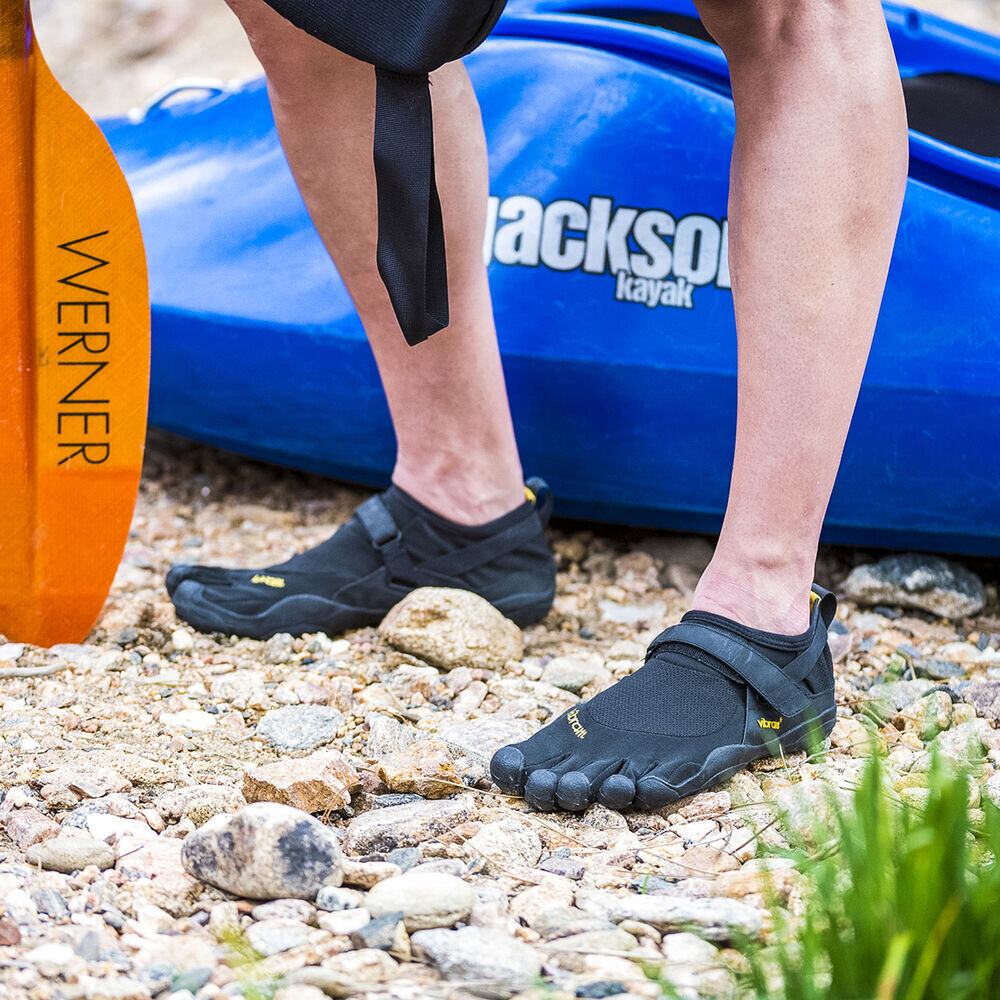 KSO : Men : Black : Size 40 - 45 - 42.195K Clubเราจะไปมาราธอนด้วยกัน