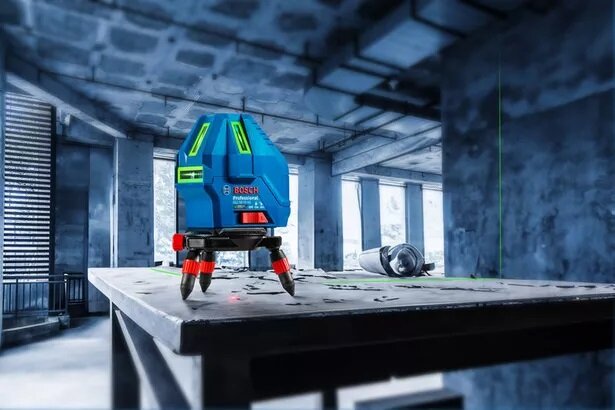 BOSCH GLL50-15XG+BT150-5/8 เครื่องวัดระดับเลเซอร์ (แสงเขียว) + ขาตั้ง ...