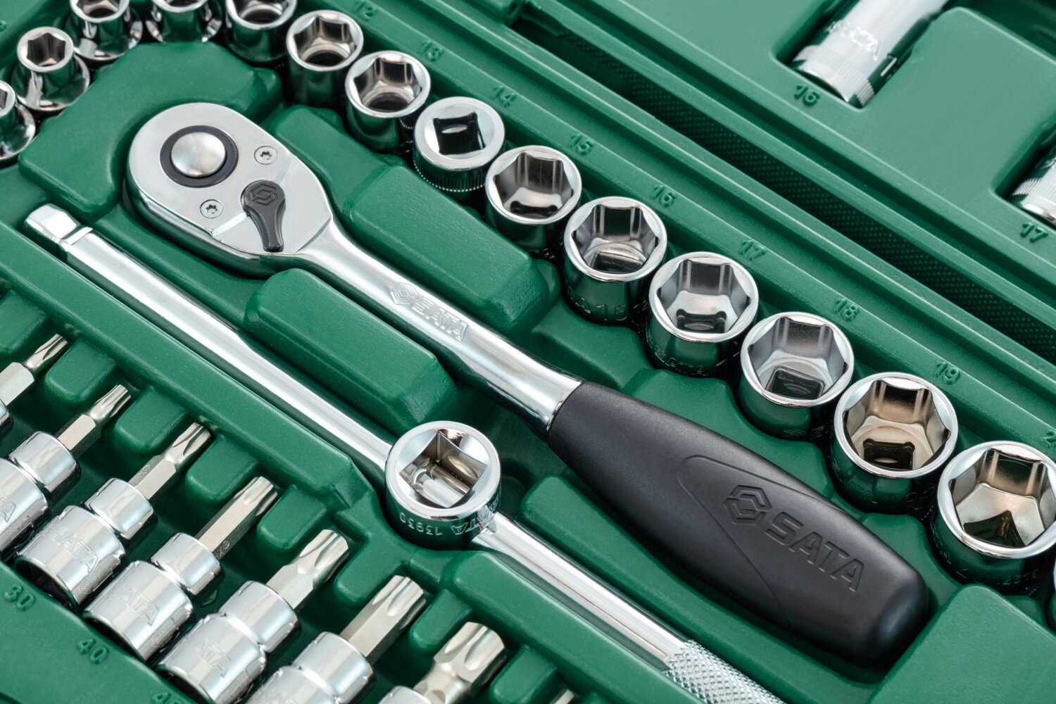 SATA 09004 ชุดบล็อก 3/8 นิ้ว 6 เหลี่ยม ขนาด 6 - 24 มม. (60 ชิ้น/ชุด ...