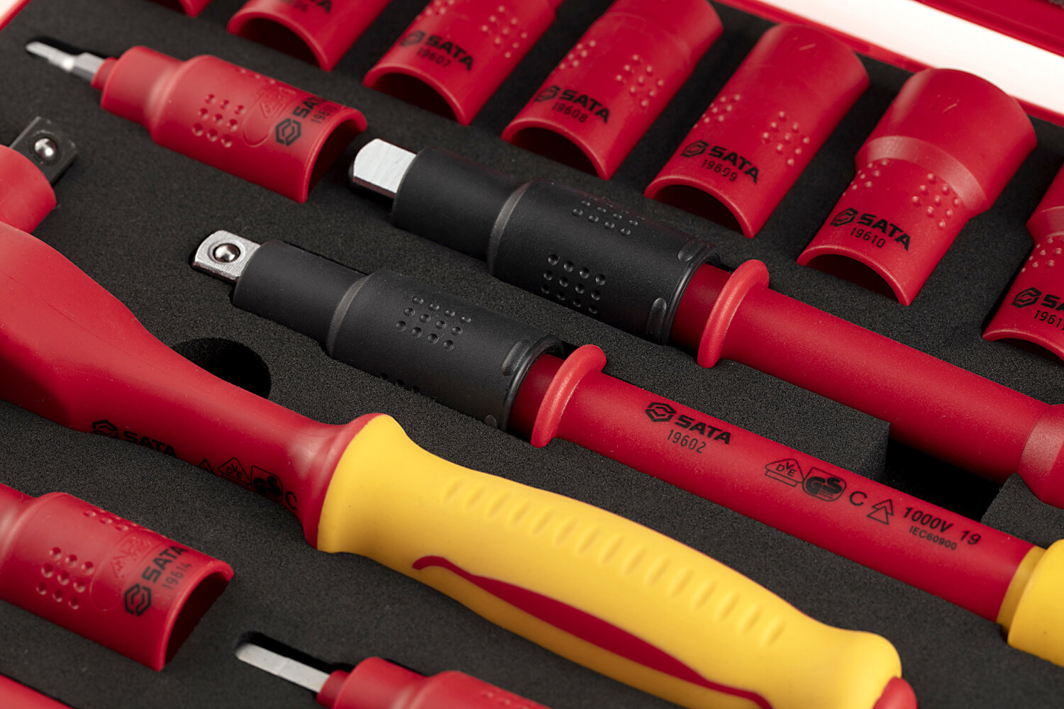 SATA 09268 ชุดบล็อกกันไฟฟ้า 3/8 นิ้ว 16 ตัว/ชุด (VDE Socket Set ...