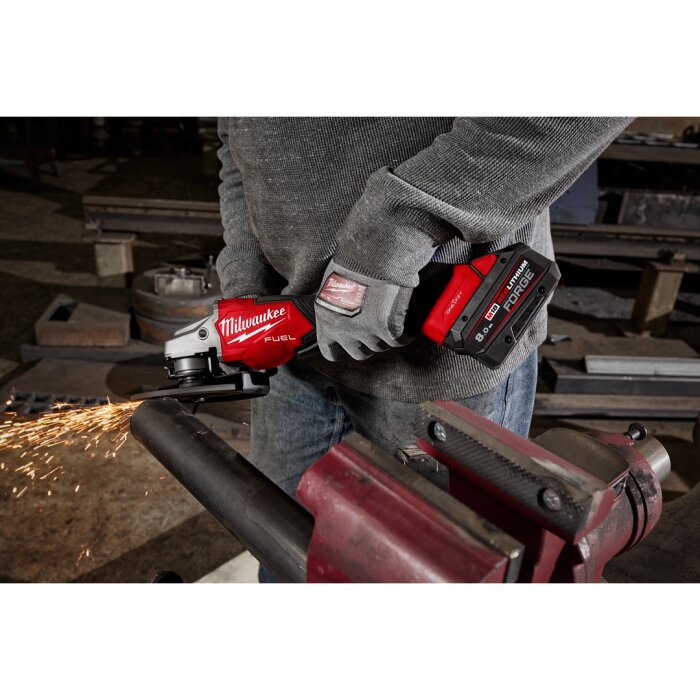 Milwaukee M18-FB8 แบตเตอรี่ FORGE 18V. 8.0 Ah. #001998878DG9 - HereTools