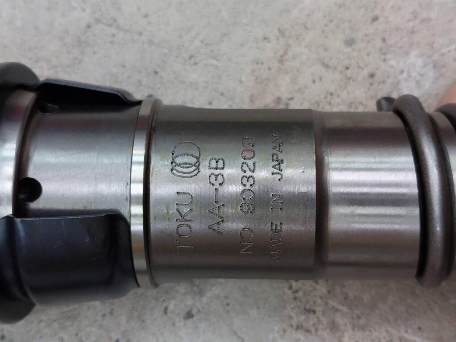 TOKU AA-3B (AA-3B-HEX ) (แกนดอก 6 เหลี่ยม) เครื่องสกัดลม + ดอกสกัดปลายแหลม 12 นิ้ว made in Japan ...