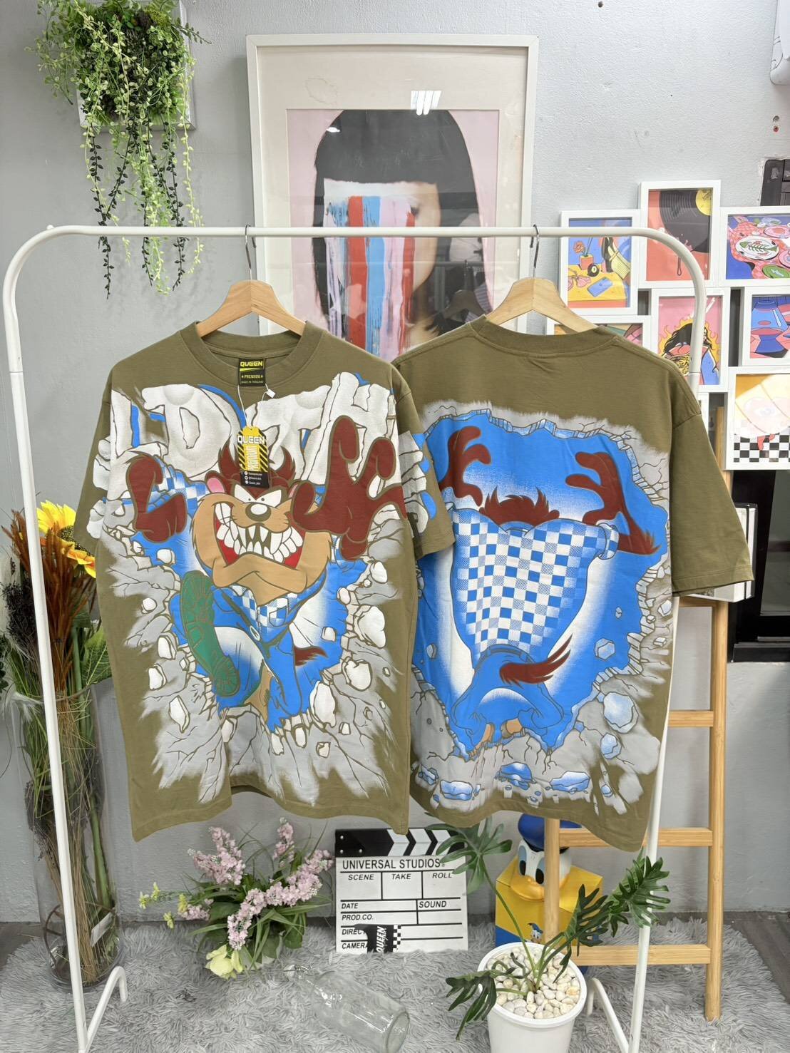 Premium TAZ (ป้ายเหลือง) #0002 - Queen T-Shirt